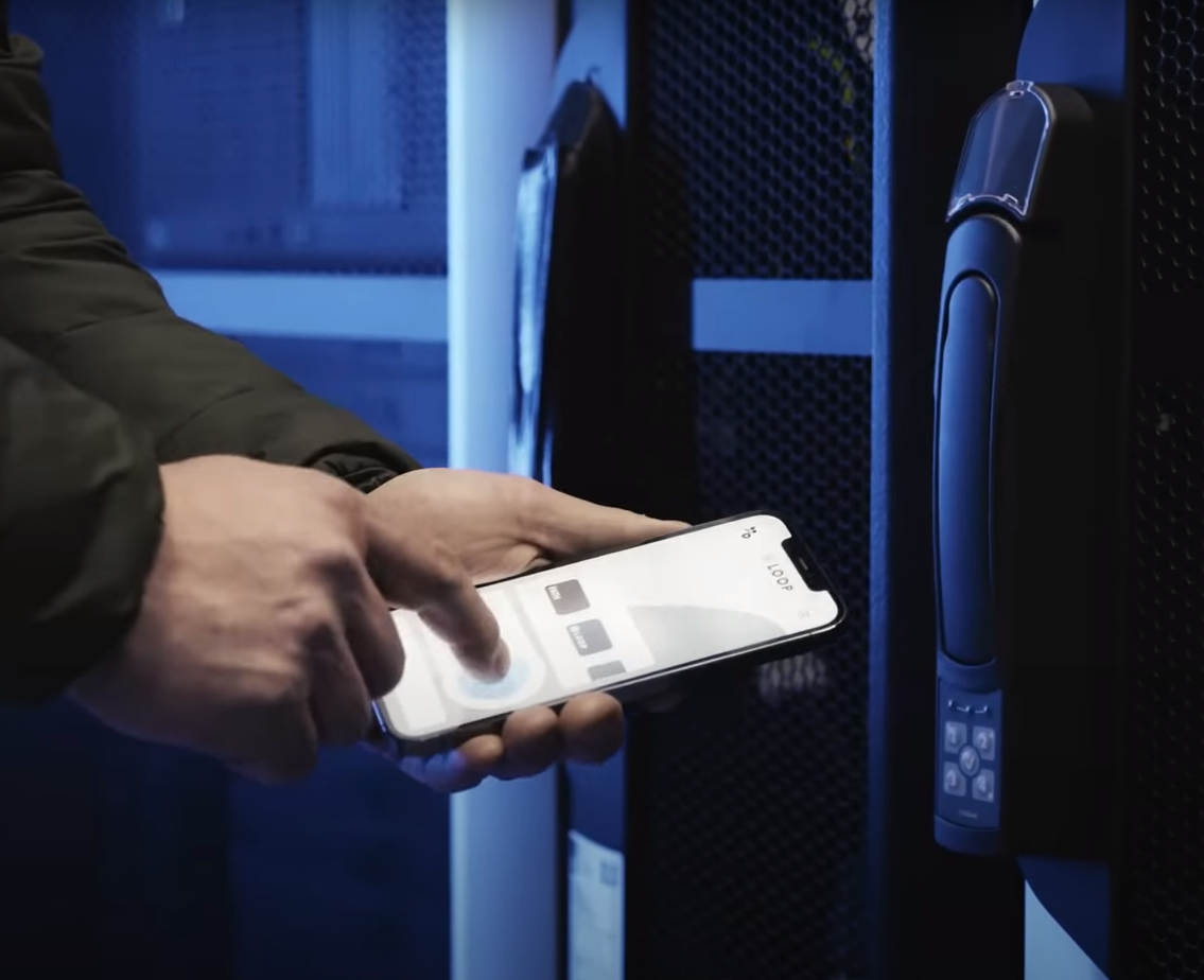 Door to Data center with TANlock and LOOP - My CMS